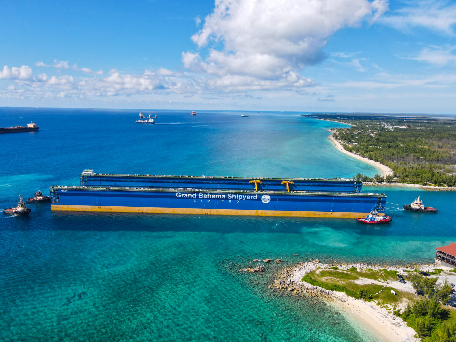 Grand Bahama Shipyard Welcomes Arrival of New 2XL Floating Dry Dock ...